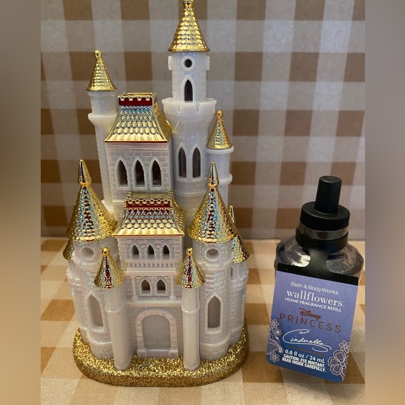 Bath & Body Works | Accents | Bath Body Works Disney Castle Projector ...